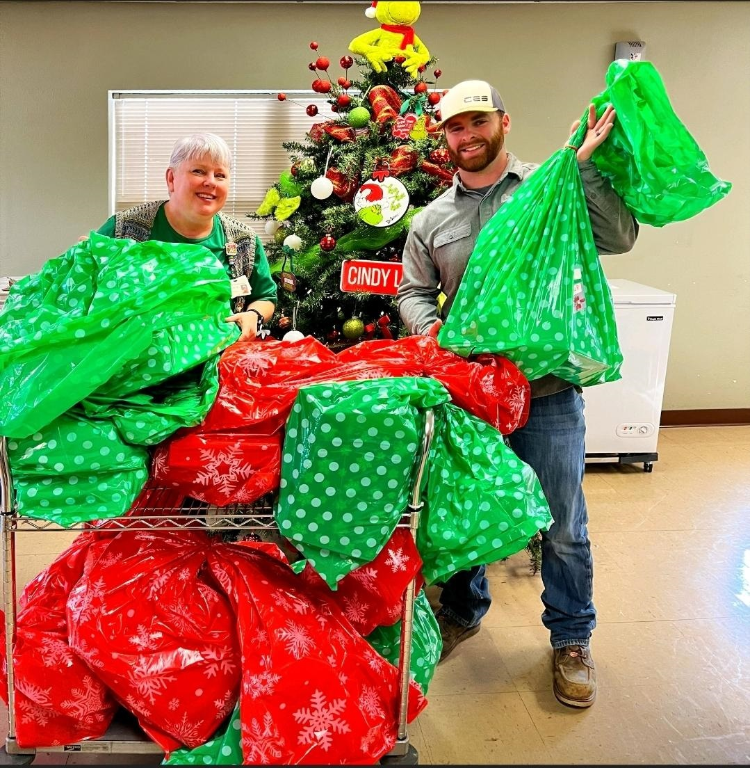 Christmas Elves Program - Central - Liberty